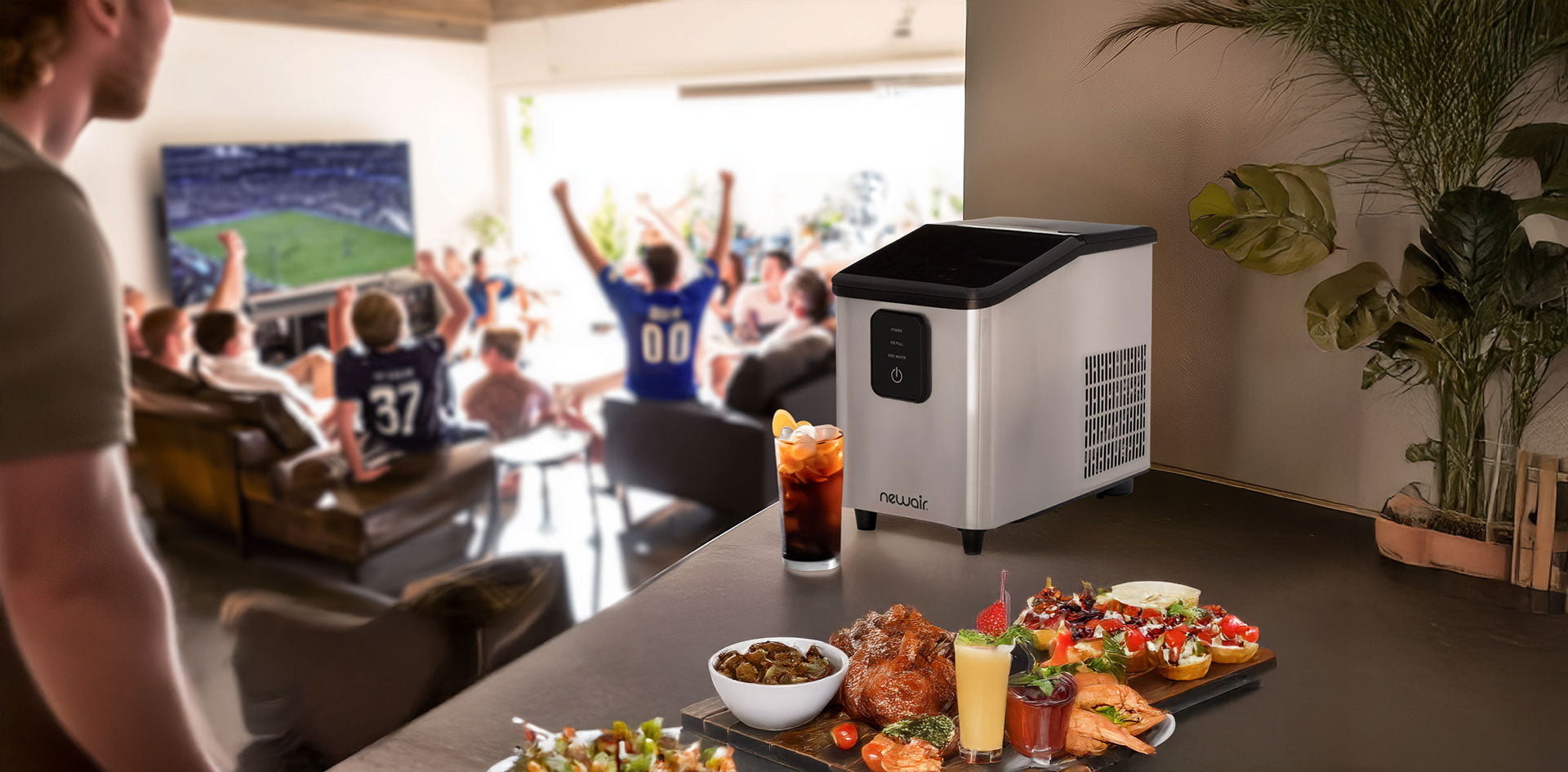 How Do Portable Ice Makers Work? | Newair Compact Appliances